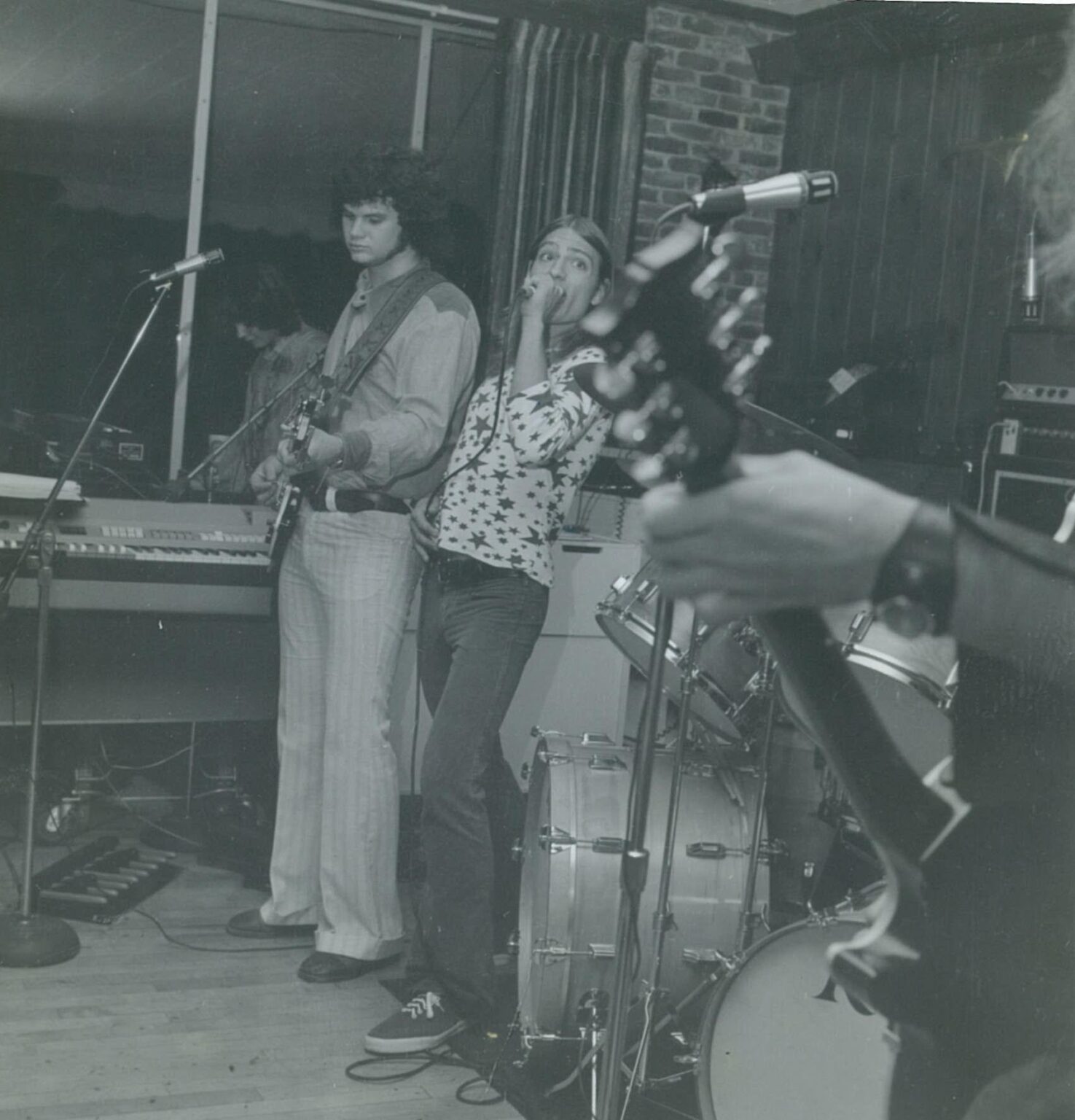 Lift: Rediscovering 'Caverns of Your Brain'—The Overlooked Prog Gem ...