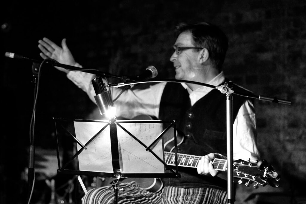 Mark Fry | Interview | "Dreaming With Alice" - It's Psychedelic Baby ...