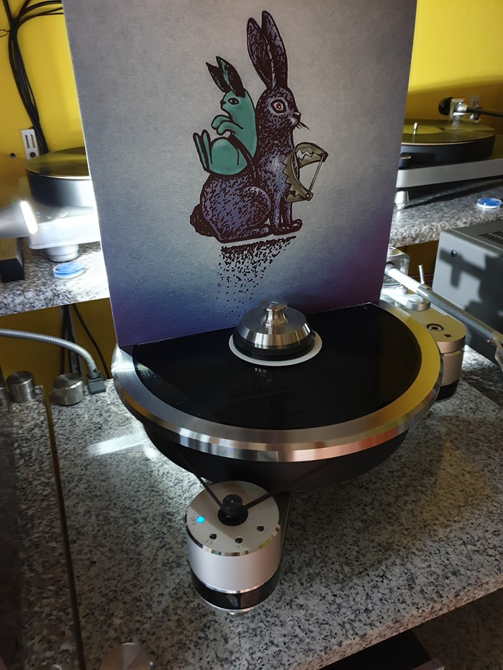 Blake Hargreaves - It's Psychedelic Baby Magazine