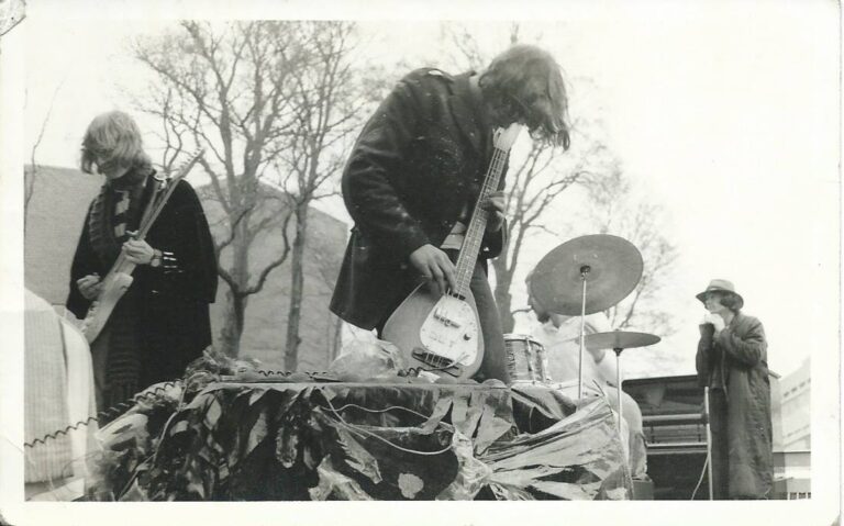 Fuchsia | Interview | “Psych Folk Classic” - It's Psychedelic Baby Magazine