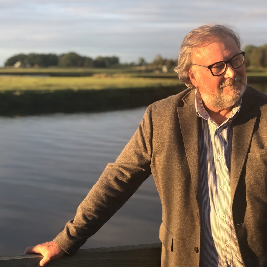 Robert Ellis Orrall | Interview | New Album, ‘467 Surf and Gun Club ...