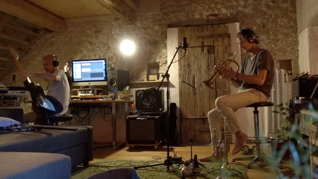 ‘Molecules’ by Luca Formentini | New Album, ‘Intra-’ - It's Psychedelic ...