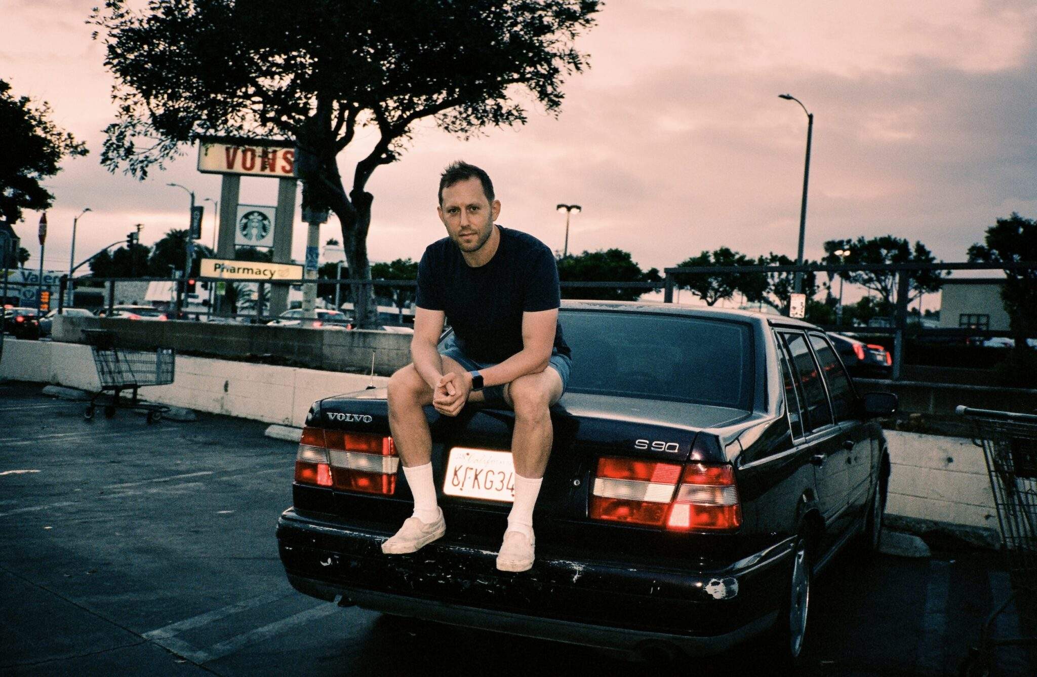 'Gonna Wait' by Matthew & The Mainstream | New Album, 'Rom Core' - It's ...