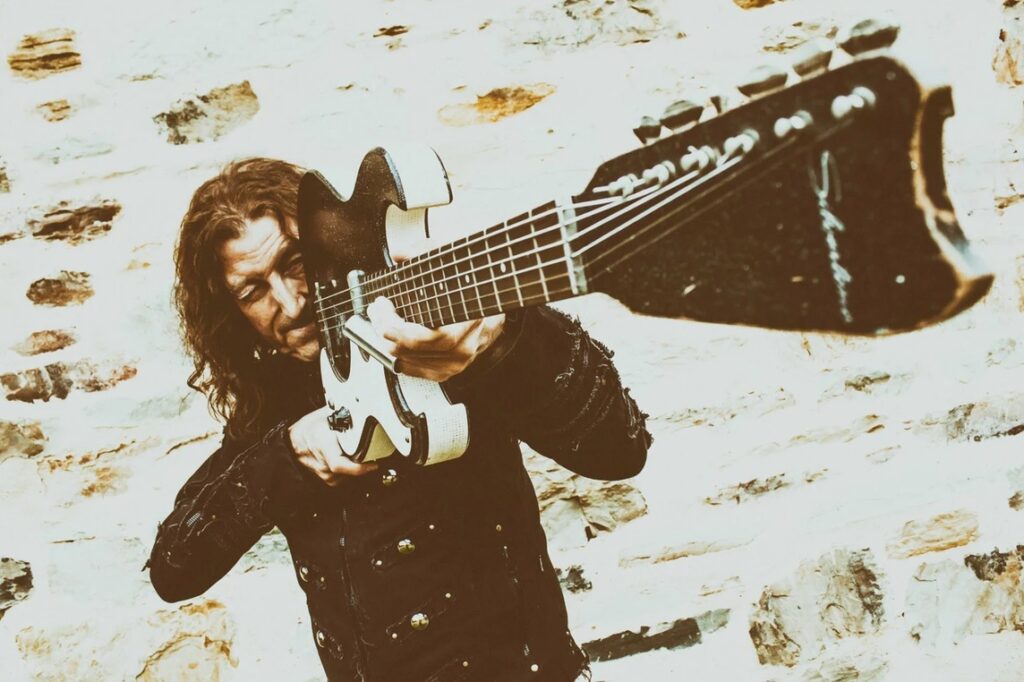 Gwyn Ashton | Interview | New Album, 'mojosoul' - It's Psychedelic Baby ...