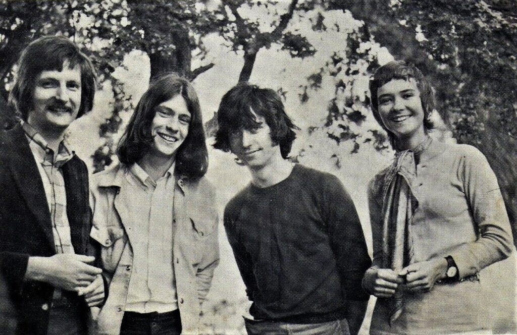 Paul Brett | Interview | "Who Am I?" - It's Psychedelic Baby Magazine