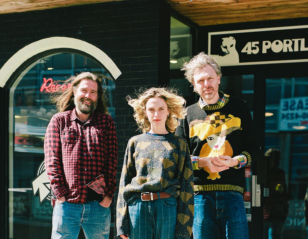 Sister Swire | Debut Self-Titled Album Premiere - It's Psychedelic Baby ...