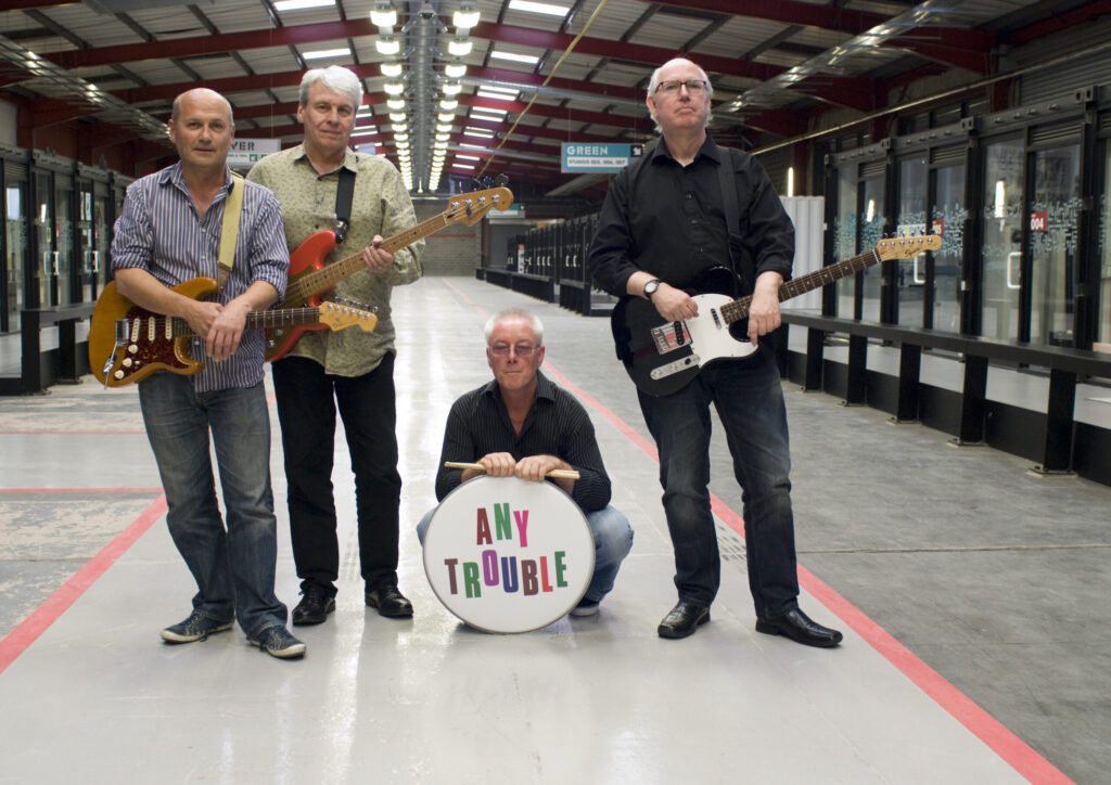 Any Trouble | Clive Gregson | Interview - It's Psychedelic Baby Magazine