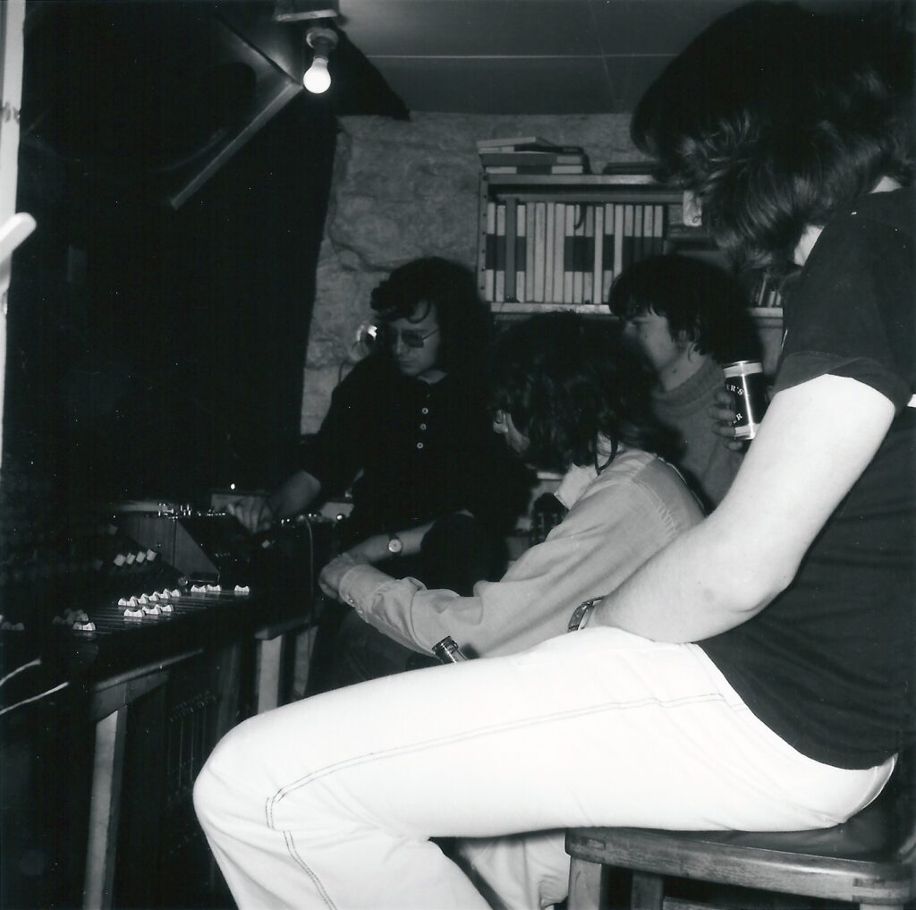 Lifeblud | Interview | "Lost Acetate of Folky Prog" - It's Psychedelic ...