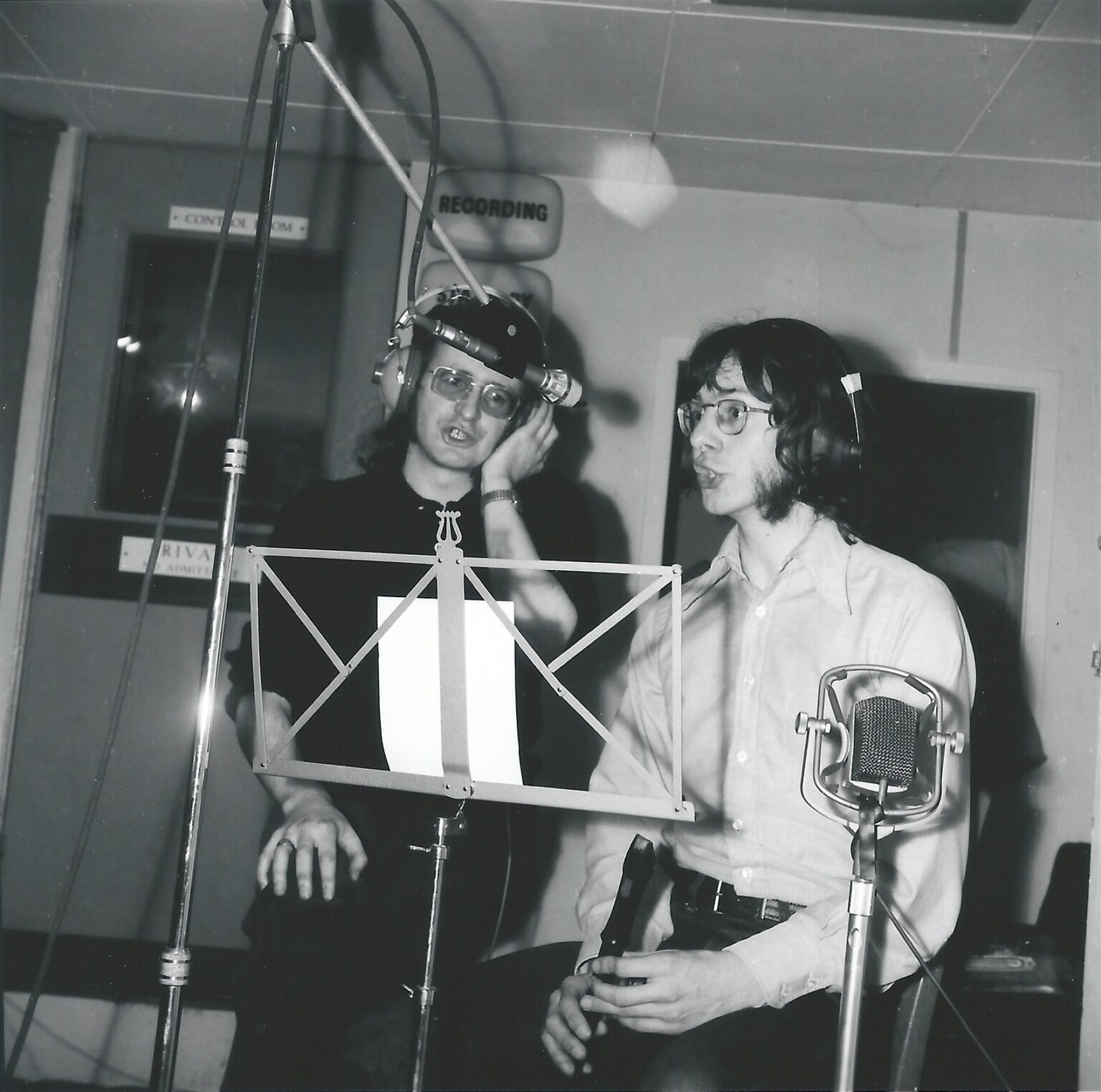 Lifeblud | Interview | "Lost Acetate of Folky Prog" - It's Psychedelic ...