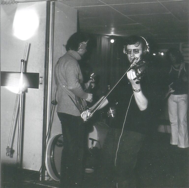 Lifeblud | Interview | "Lost Acetate of Folky Prog" - It's Psychedelic ...