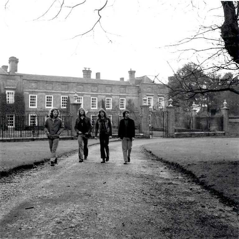 Lifeblud | Interview | "Lost Acetate of Folky Prog" - It's Psychedelic ...