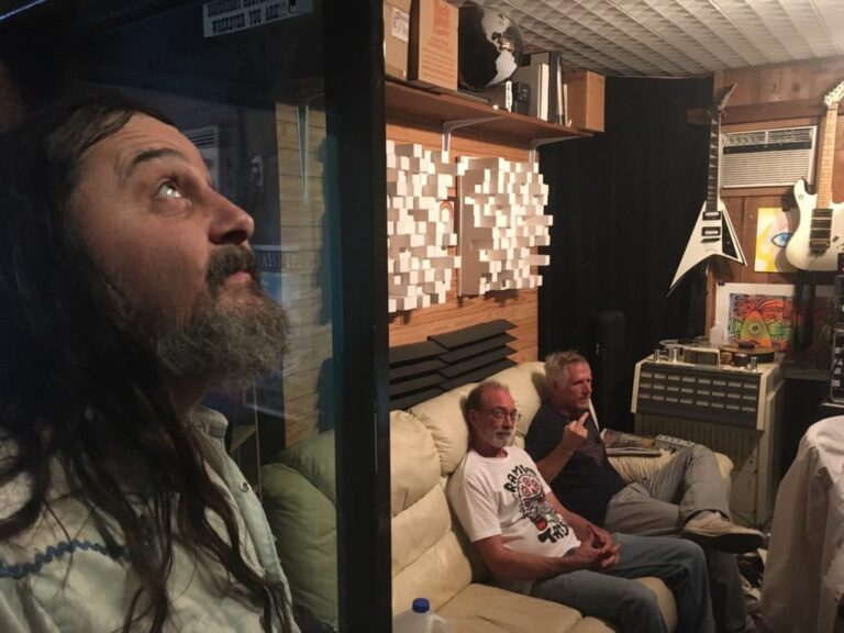 Scratch Acid | Brett Bradford | Suckling | Interview - It's Psychedelic ...