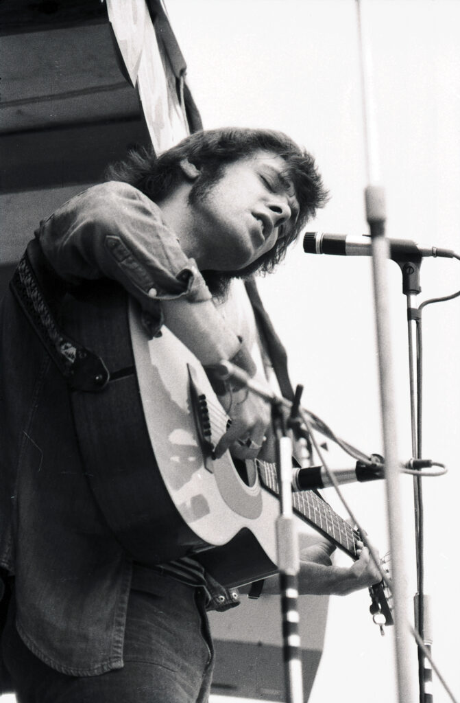 Steve Tilston | Interview | "Each song is unique in its own way" - It's ...