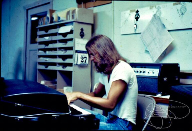 Crawdad | Legacy of Steve Gaines - It's Psychedelic Baby Magazine